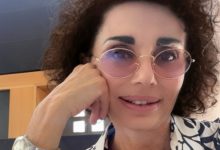 Milly Carlucci, chi è la (bellissima) sorella Anna. Oggi lavora accanto ...